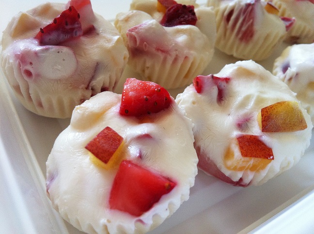 Mini Frozen Strawberry Peach Yogurt Cups - Cooking with a Wallflower