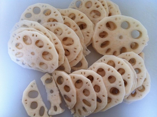 Lotus Root Chips - Cooking with a Wallflower