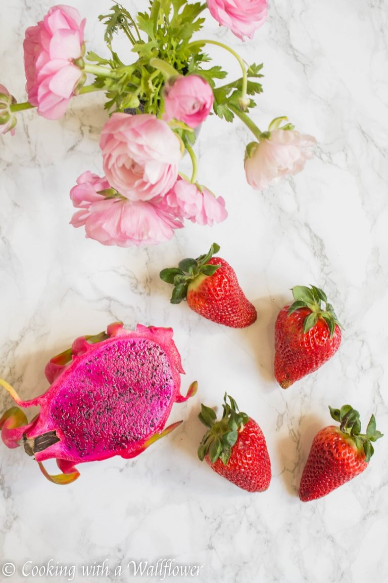 Acai Pitaya Smoothie Bowl - Cooking with a Wallflower