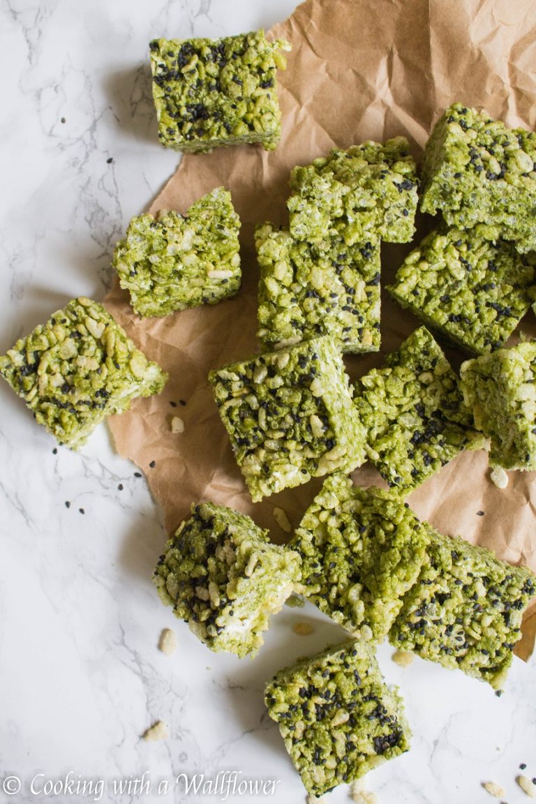Matcha Rice Crispy Treats - Cooking with a Wallflower