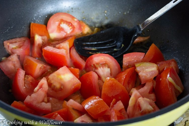 Tomato Egg Rice - Cooking with a Wallflower
